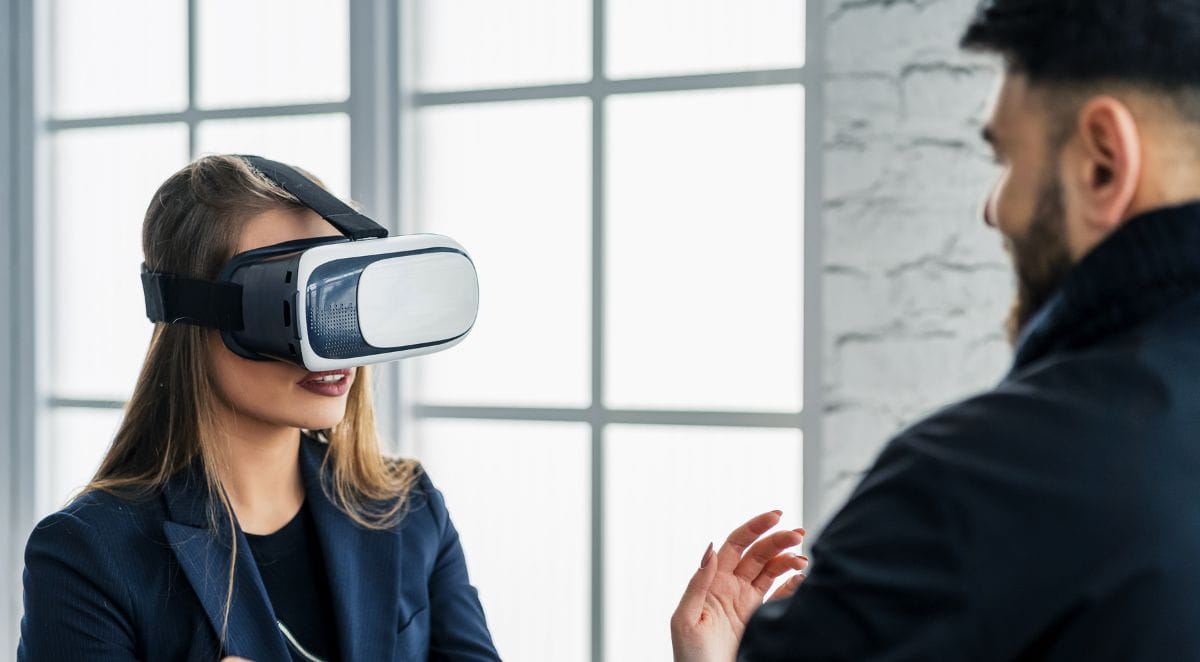 How virtual reality (VR) is changing the hotel industry | Torrens ...