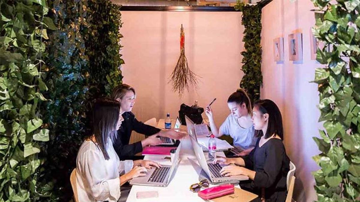 Places are Filling Up Fast: Enrol Now